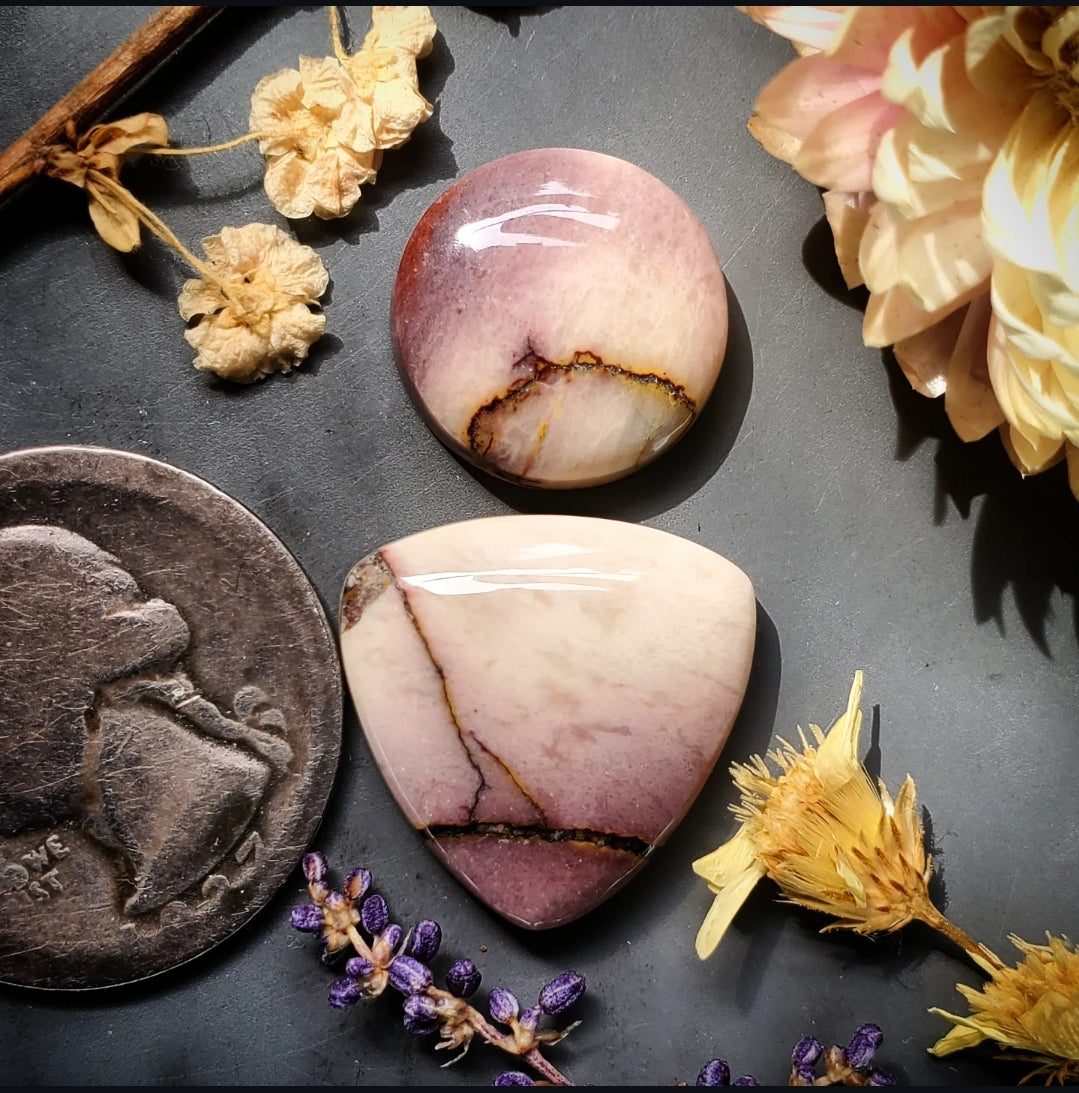Lilac Mookaite Round Trillion Set 2pcs Cab | Turquoise Obsession
