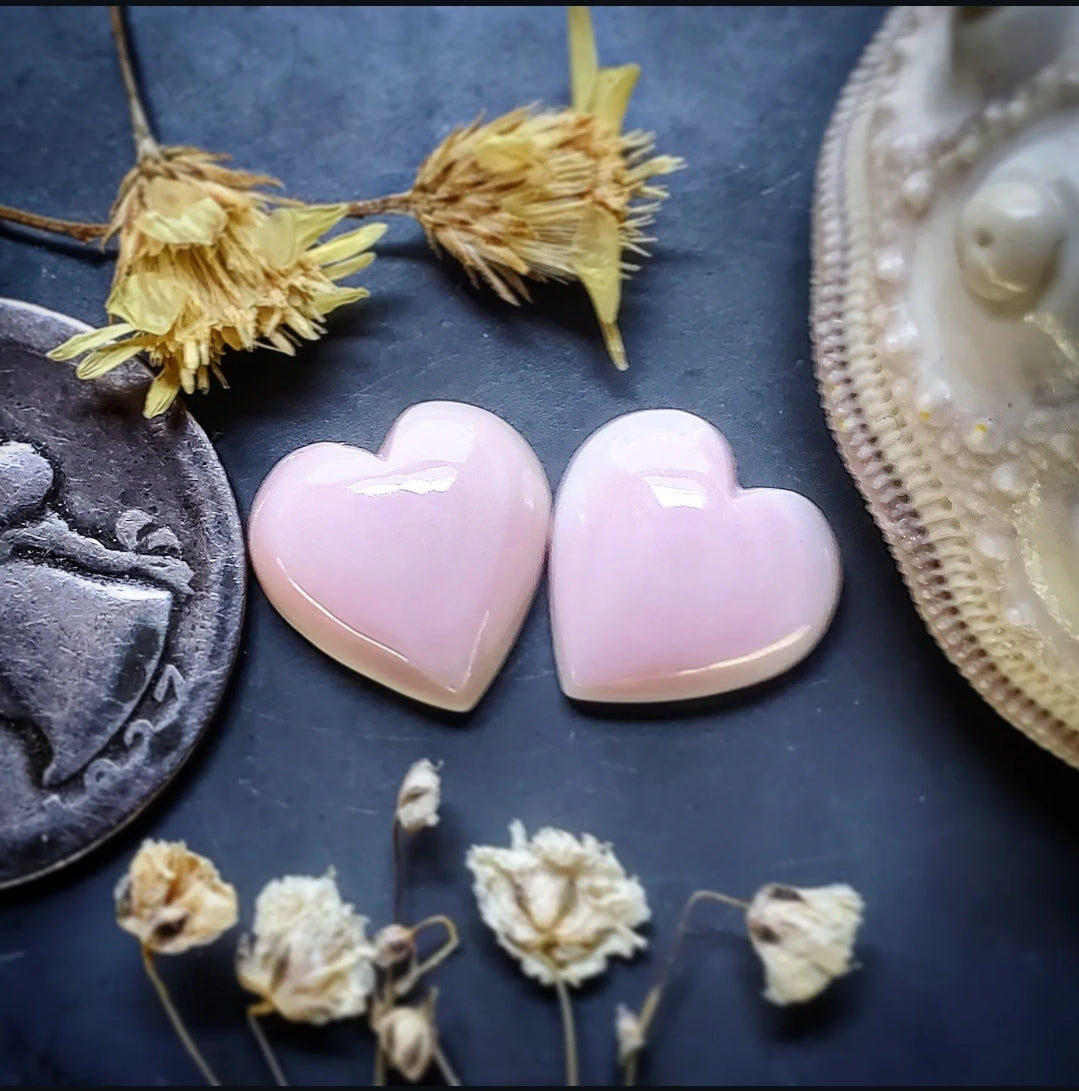 Bahamian Pink Conch Shell Hearts (2pc) 12mm Cab | Turquoise Obsession